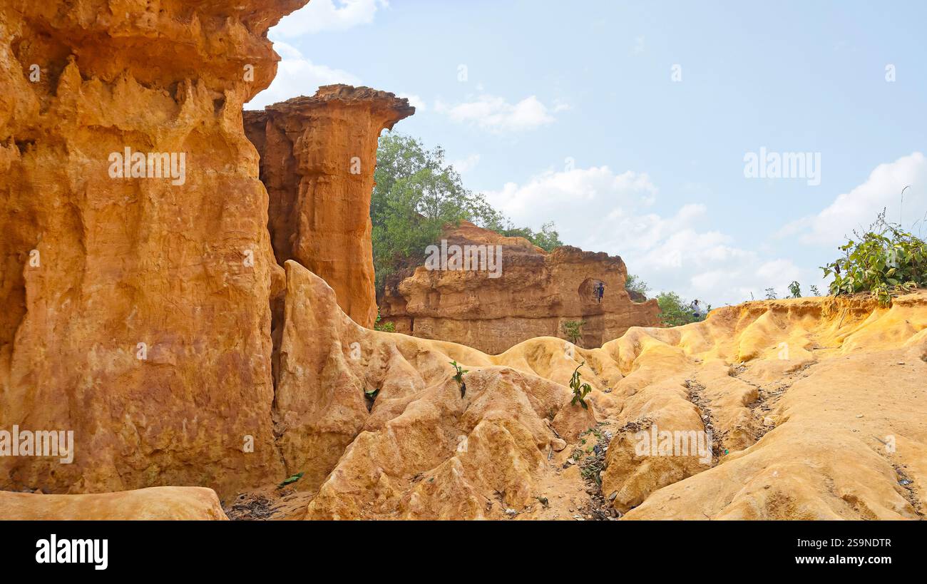 Wide view of the Gangani Grand Canyon, also known as Bengal’s Grand ...