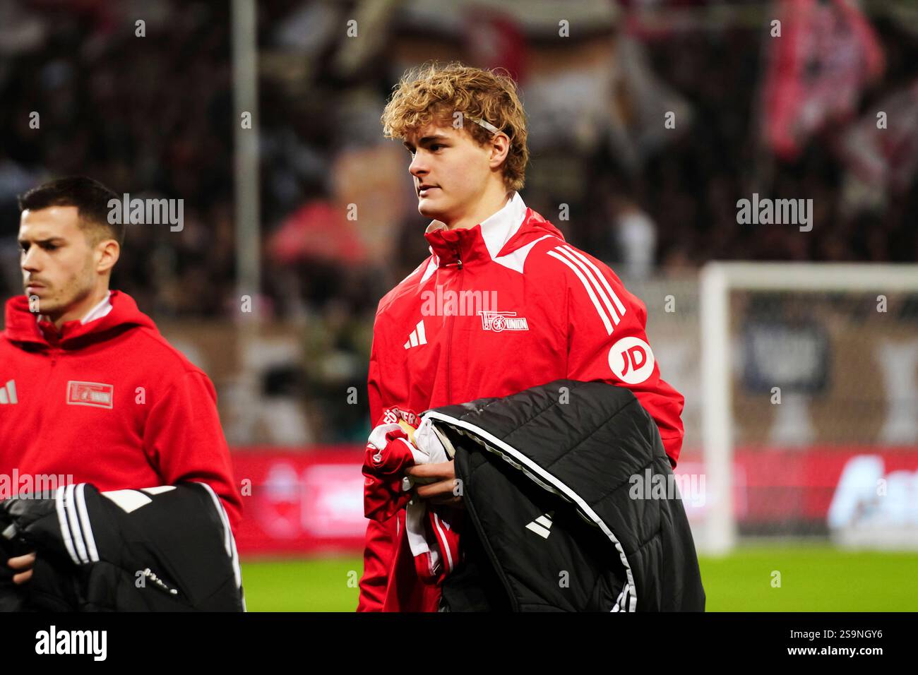 Hamburg, Deutschland. 26th Jan, 2025. Tom Rothe (1. FC Union Berlin ...