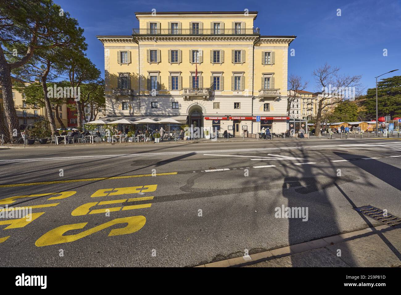 Lug logos hi-res stock photography and images - Alamy