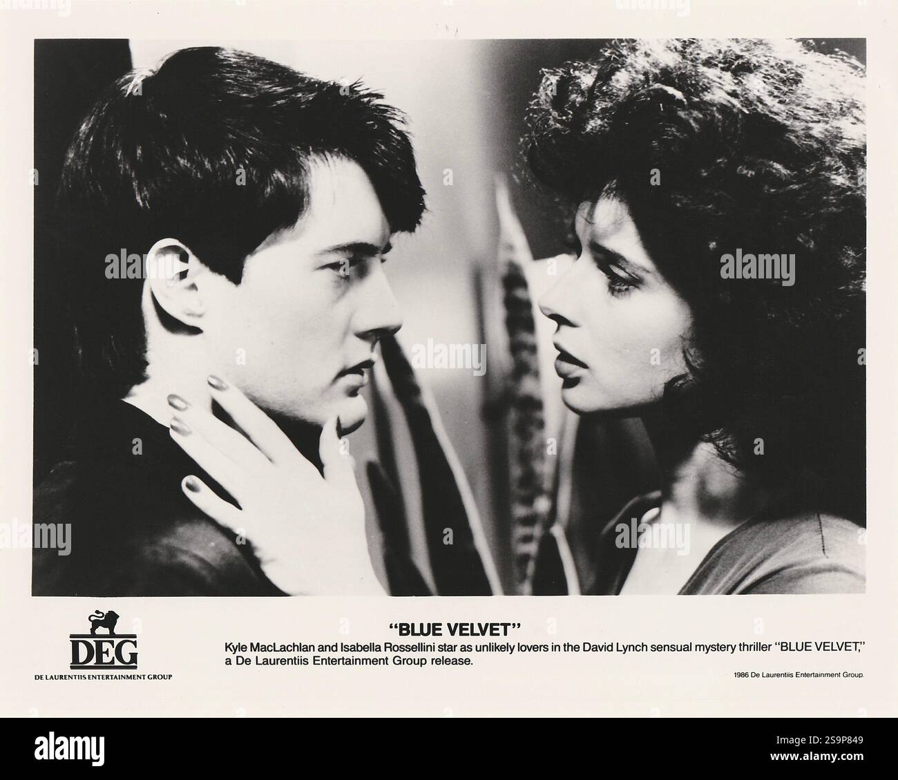 Blue Velvet (DeLaurentis, 1986)mystery-thriller, directed by David ...