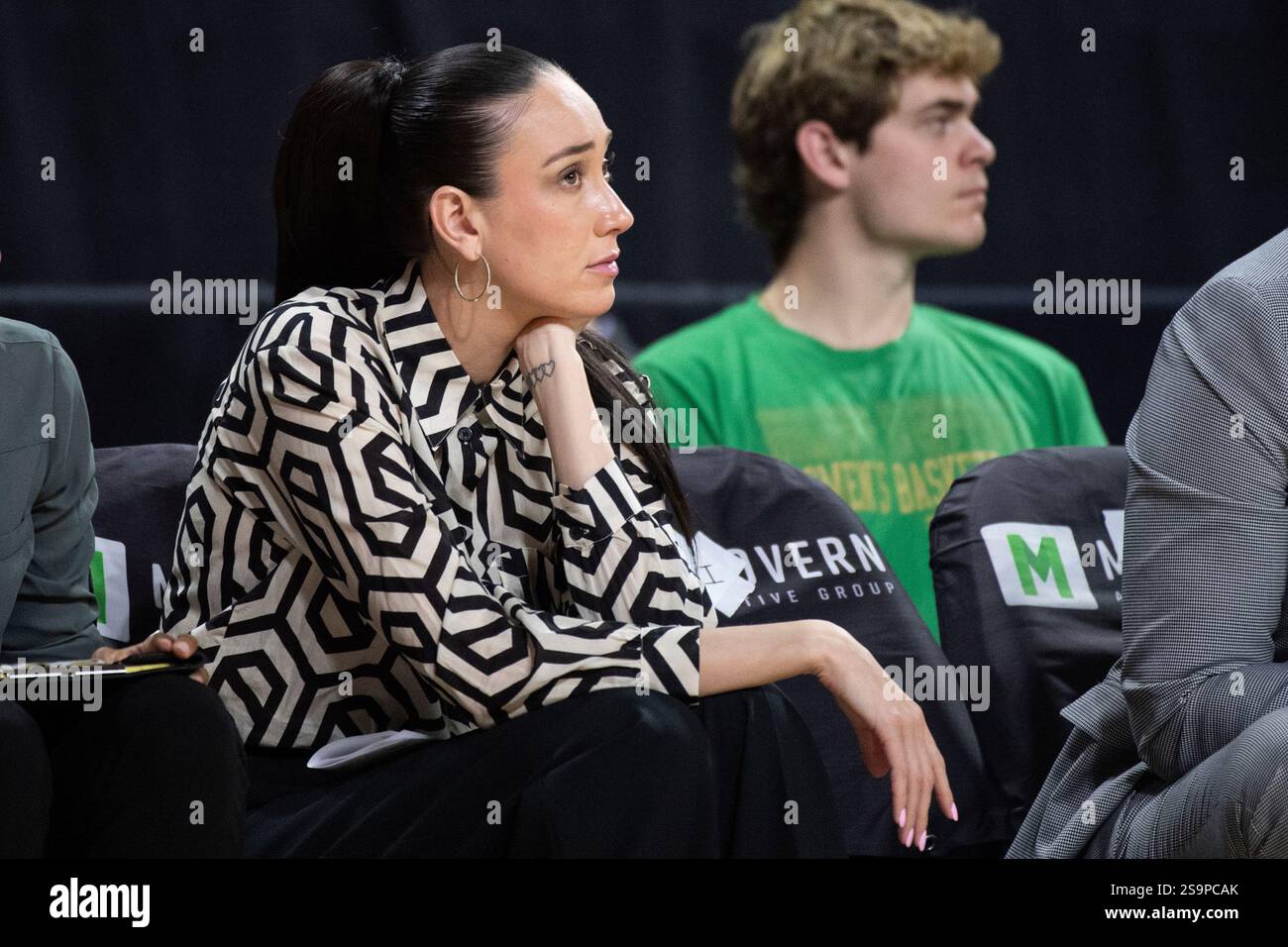 CHESTNUT HILL, MA - JANUARY 23: Notre Dame Fighting Irish assistant ...