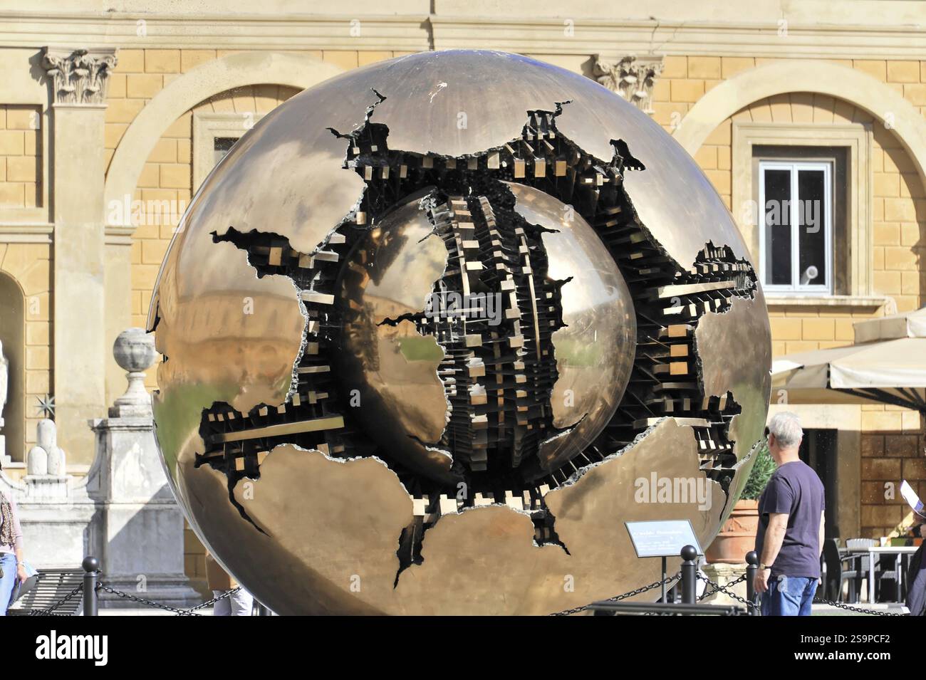 Mappa Monda, Sfera con Sfera, Globe, Palazzetto del Belvedere, Cortile ...