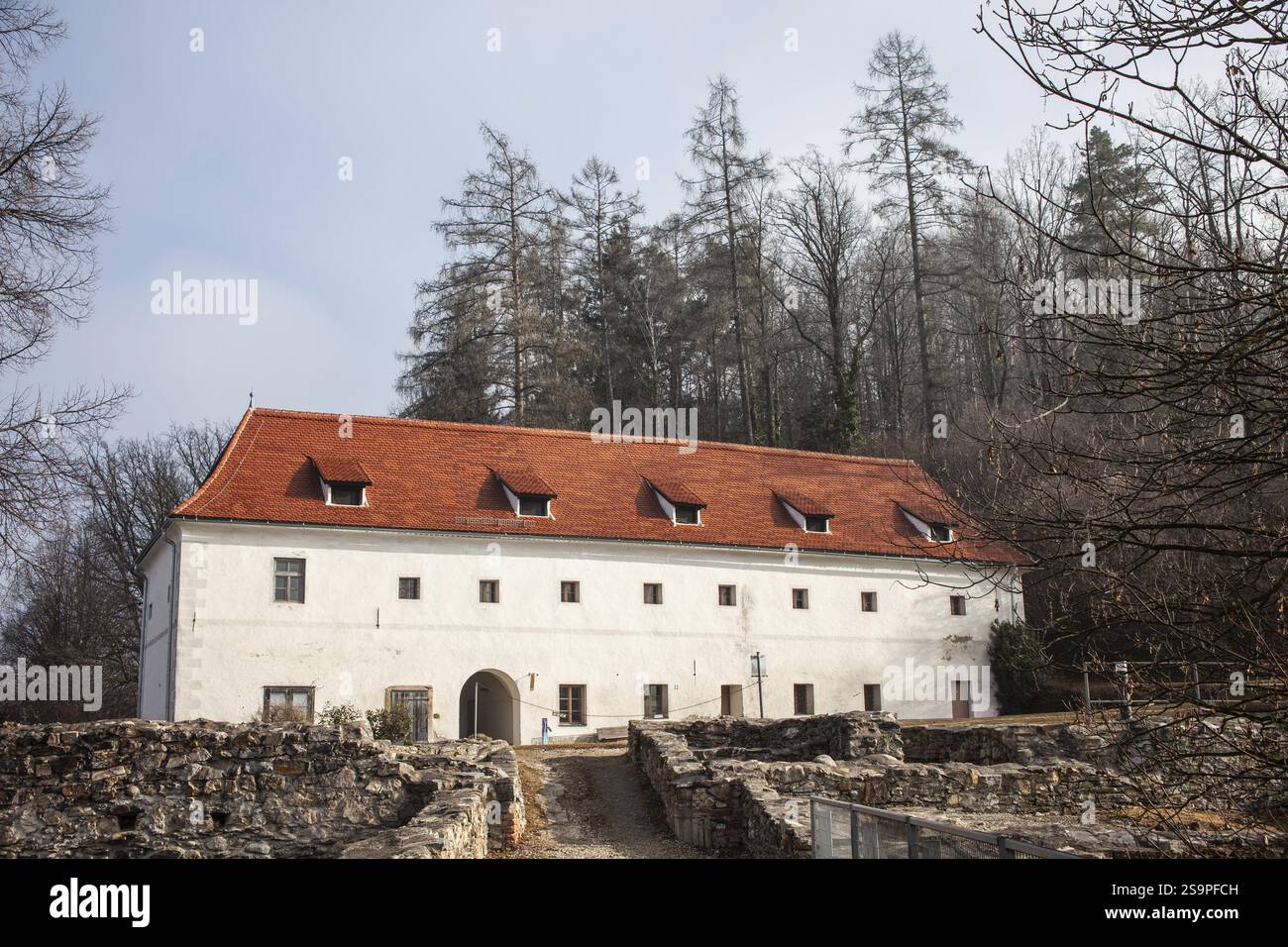 Gate building of the Massenburg, former castle complex, Massenberg ...