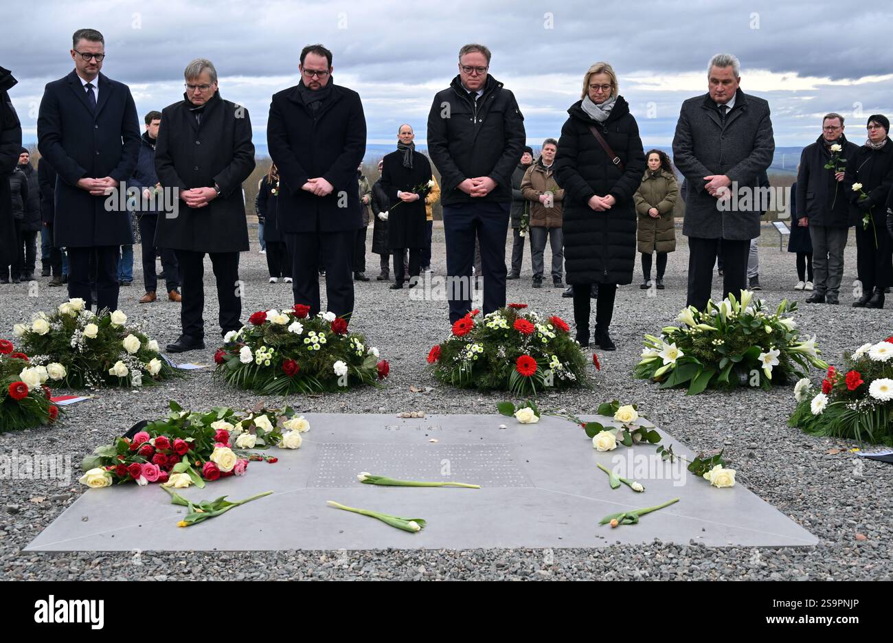 27 January 2025, Thuringia, Weimar: Christian Tischner (l-r, CDU ...