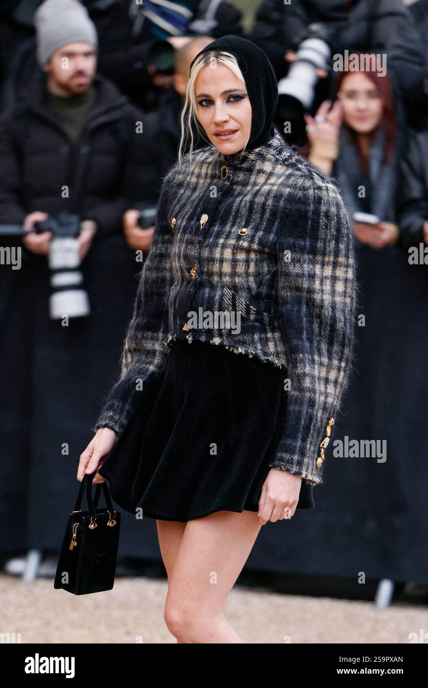 Pixie Lott arrives to Schiaparelli fashion show during the Haute ...