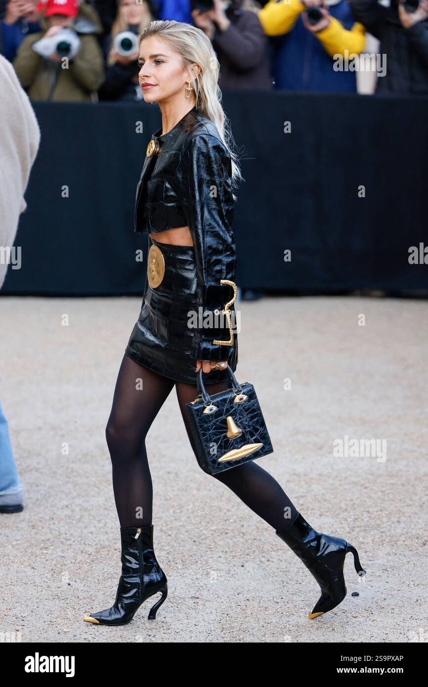 Paris, France. 27th Jan, 2025. Caro Daur arrives to Schiaparelli ...