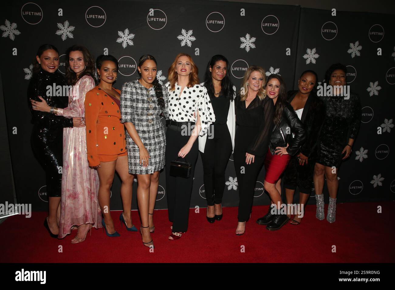 Vanessa Minnillo, Hilarie Burton, Kyla Pratt, Tia Mowry-Hardrict, Sarah ...