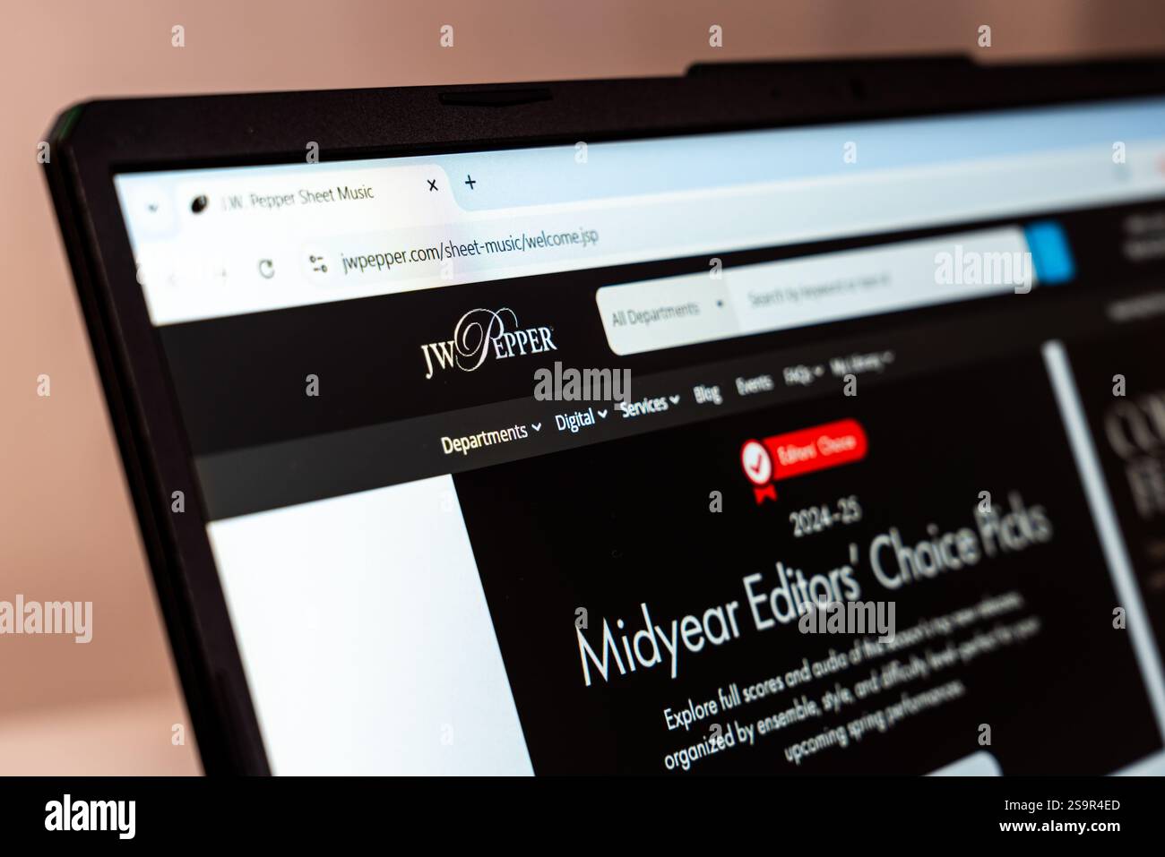 New York, USA - January 20, 2025: JW Pepper website offering sheet ...