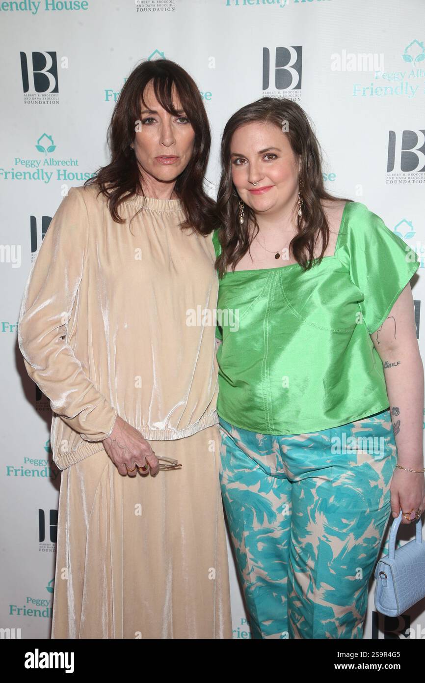 Katey Sagal and Lena Dunham at the 30th Annual Friendly House Awards ...