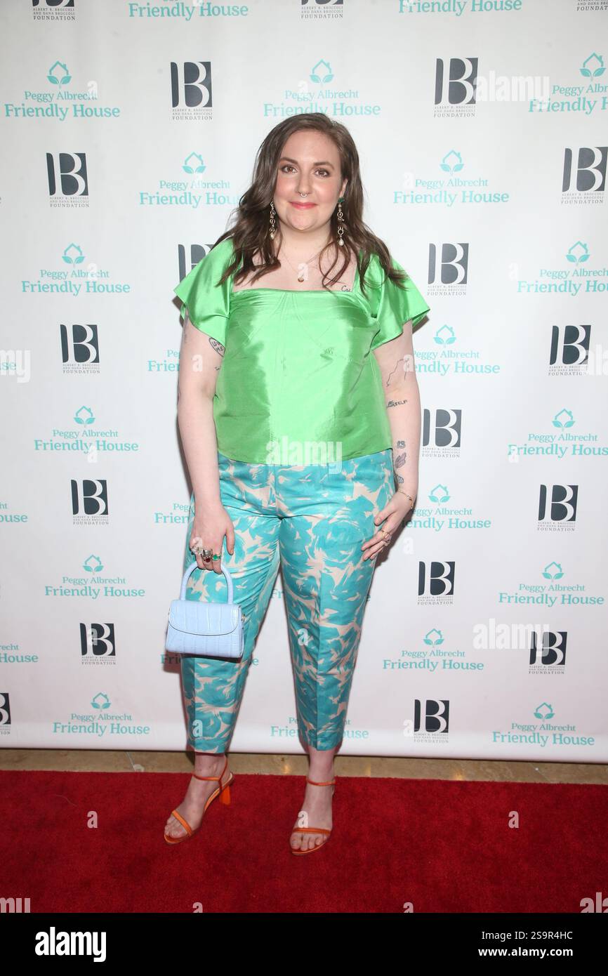 Lena Dunham at the 30th Annual Friendly House Awards Luncheon, Arrivals ...