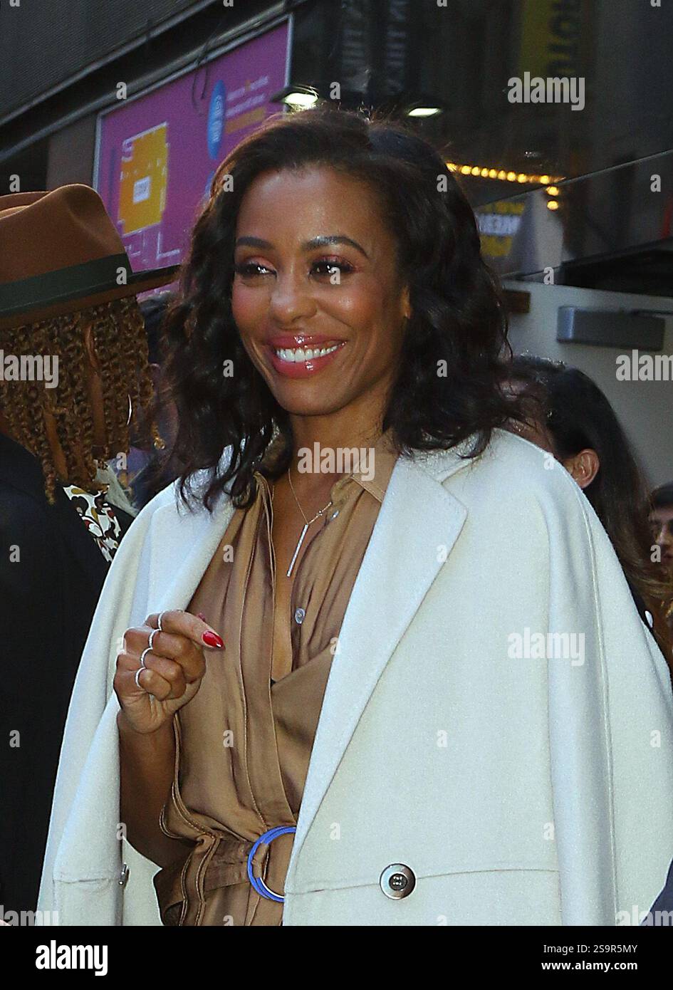 Actress Adina Porter made an appearance at Good Morning America on ...