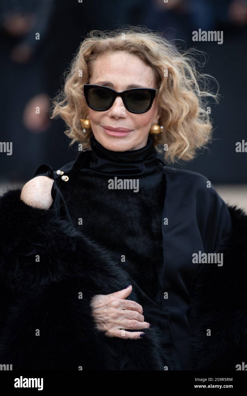 Paris, France. 27th Jan, 2025. Marisa Berenson attending the ...