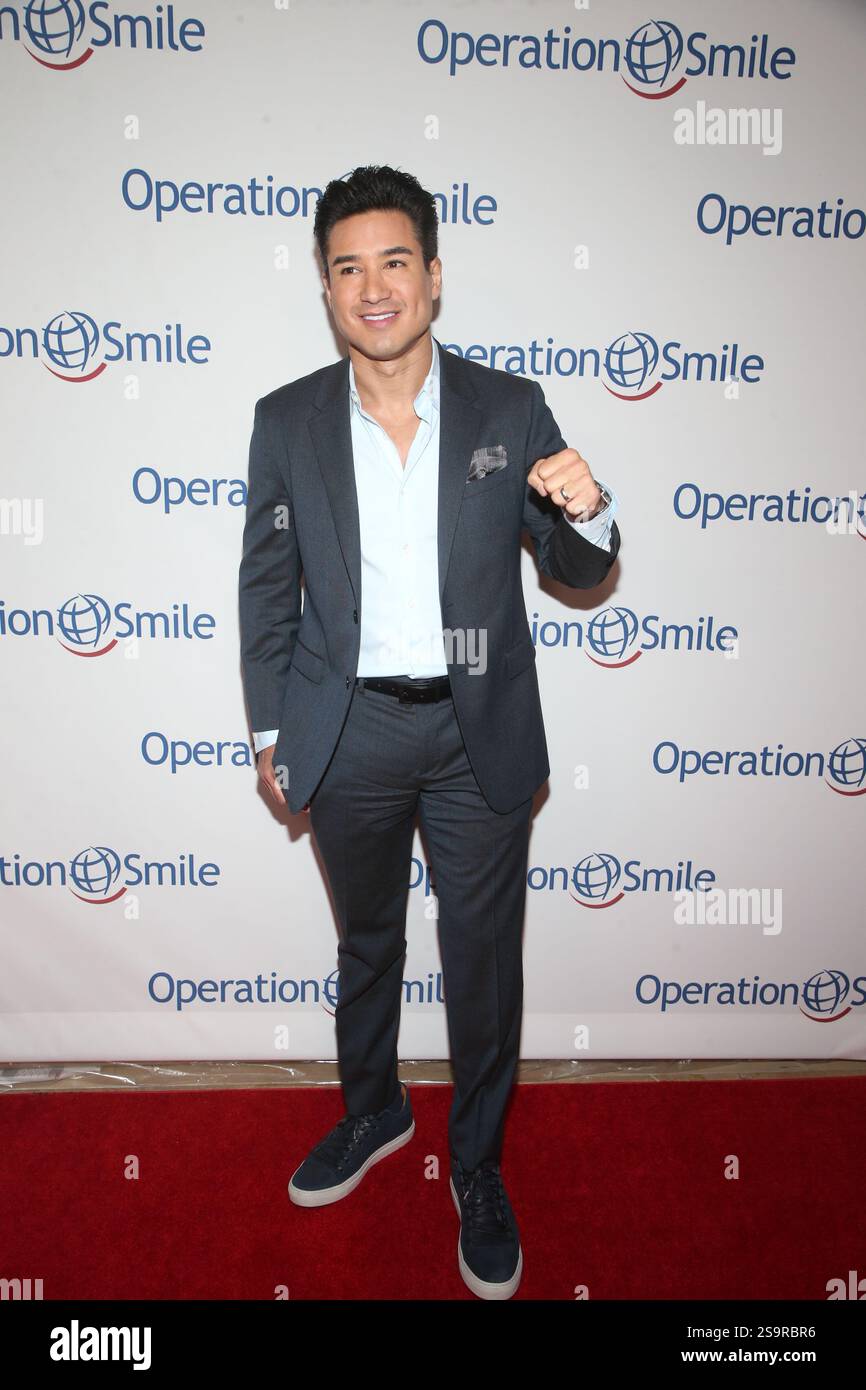 Mario Lopez at the Operation Smile hosts Hollywood Fight Night, Los ...