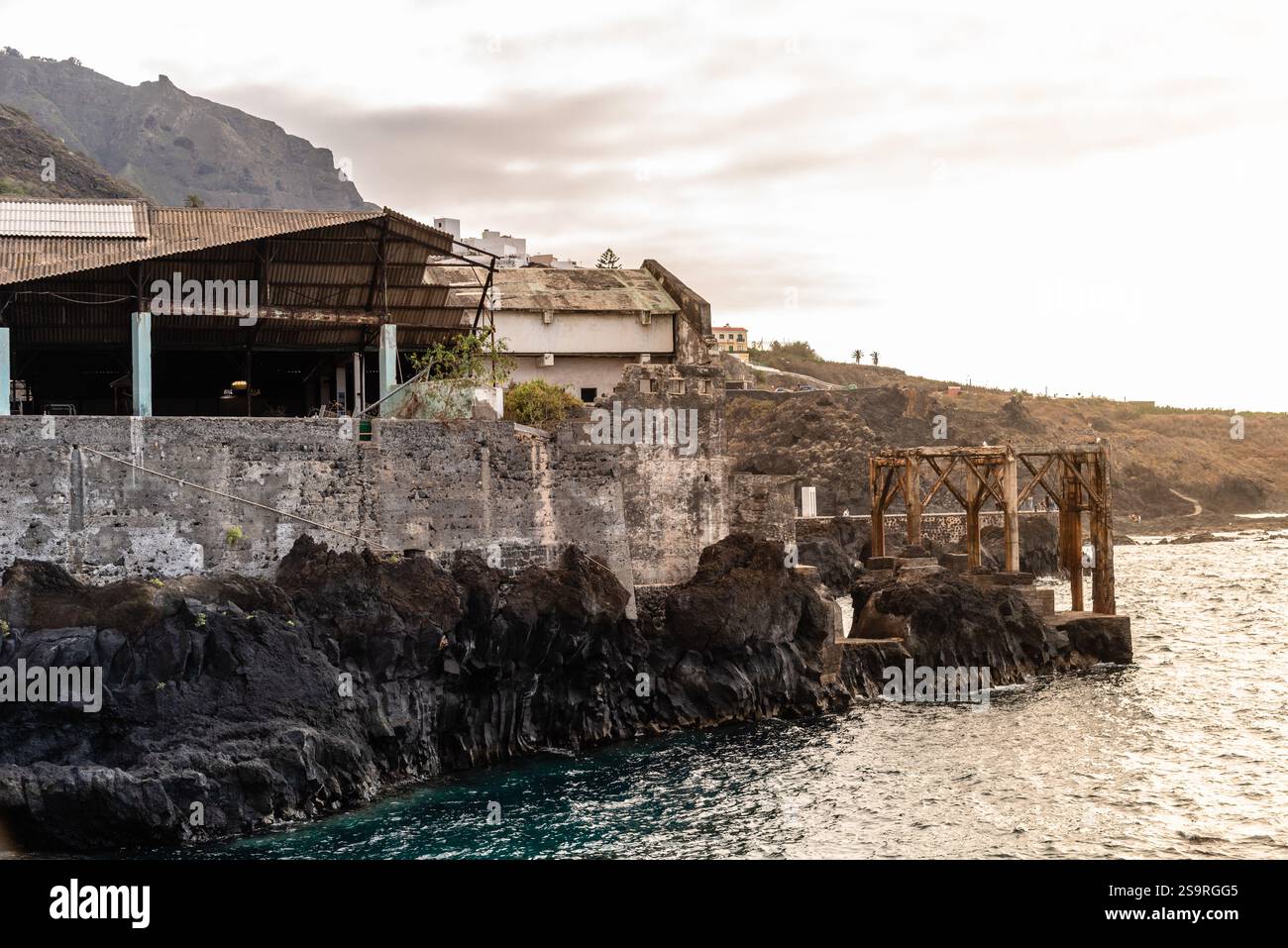 Sky ocean meet under hi-res stock photography and images - Alamy