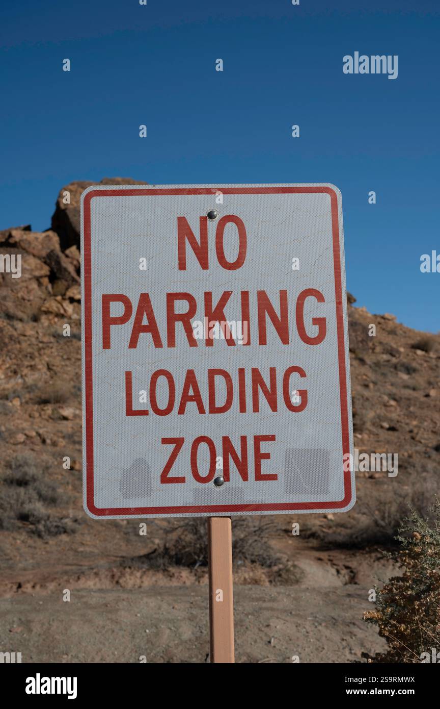 Restriction loading sign hi-res stock photography and images - Alamy