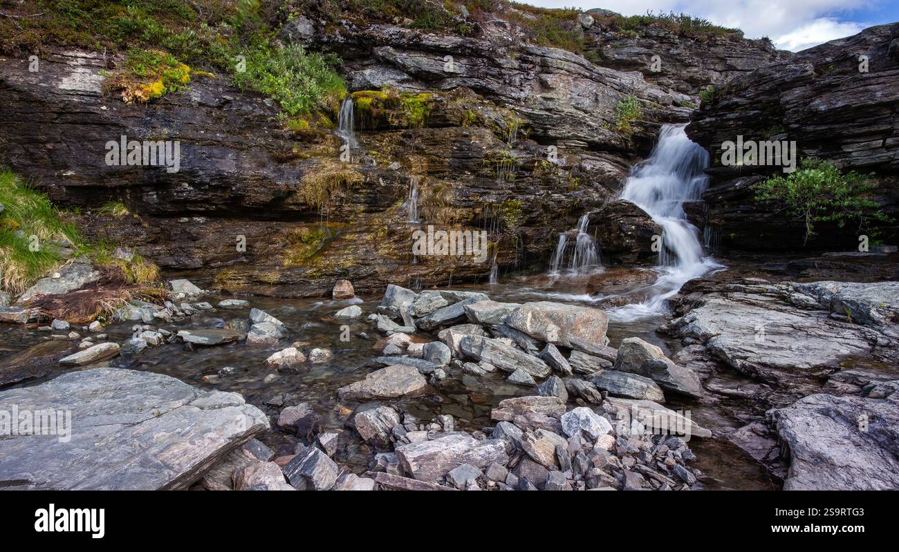 Small waterfall rocks cascade hi-res stock photography and images - Alamy