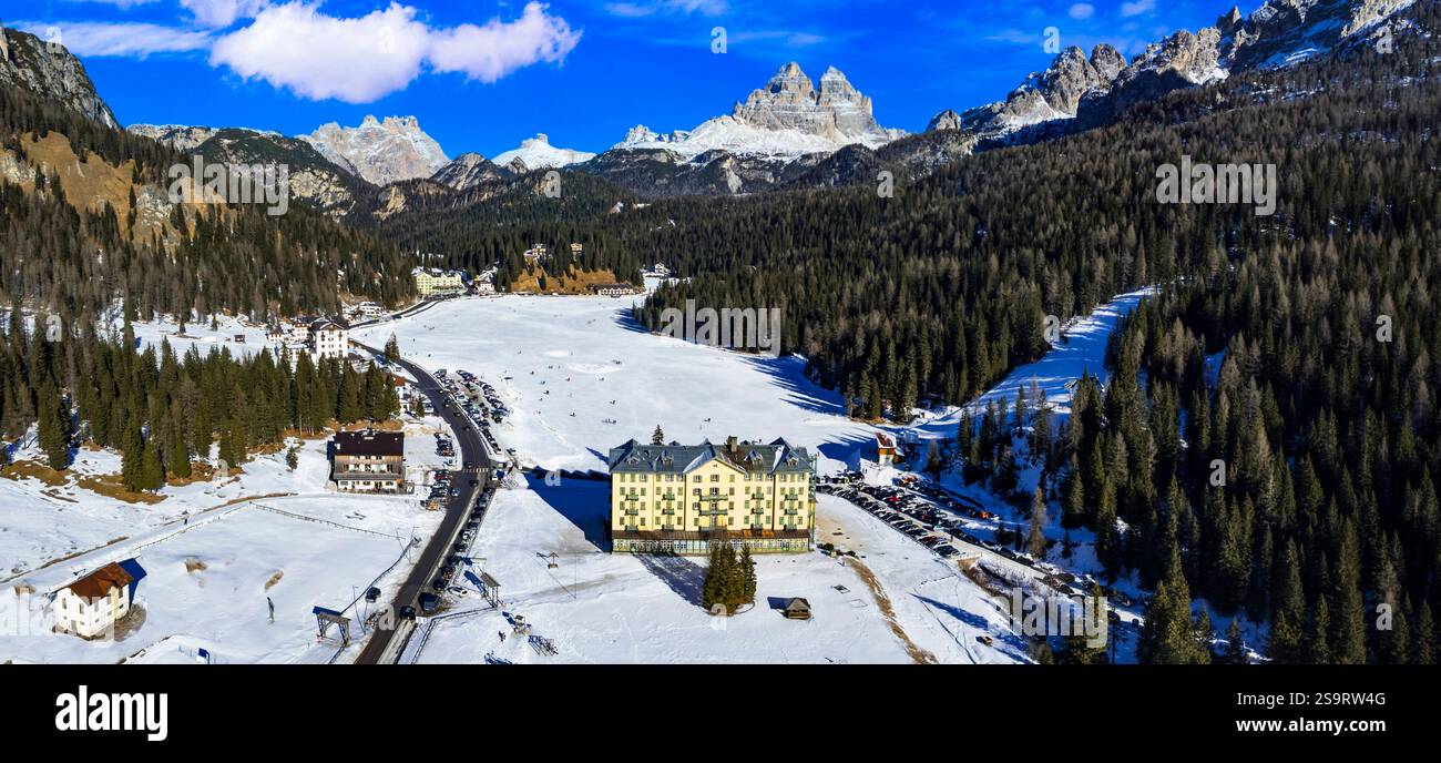 Alpine winter scenery - frozen beautiful lake Lago di Misurina ...