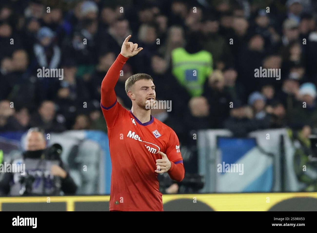 Fiorentina's Argentinian forward Lucas Beltran celebrates after scoring ...