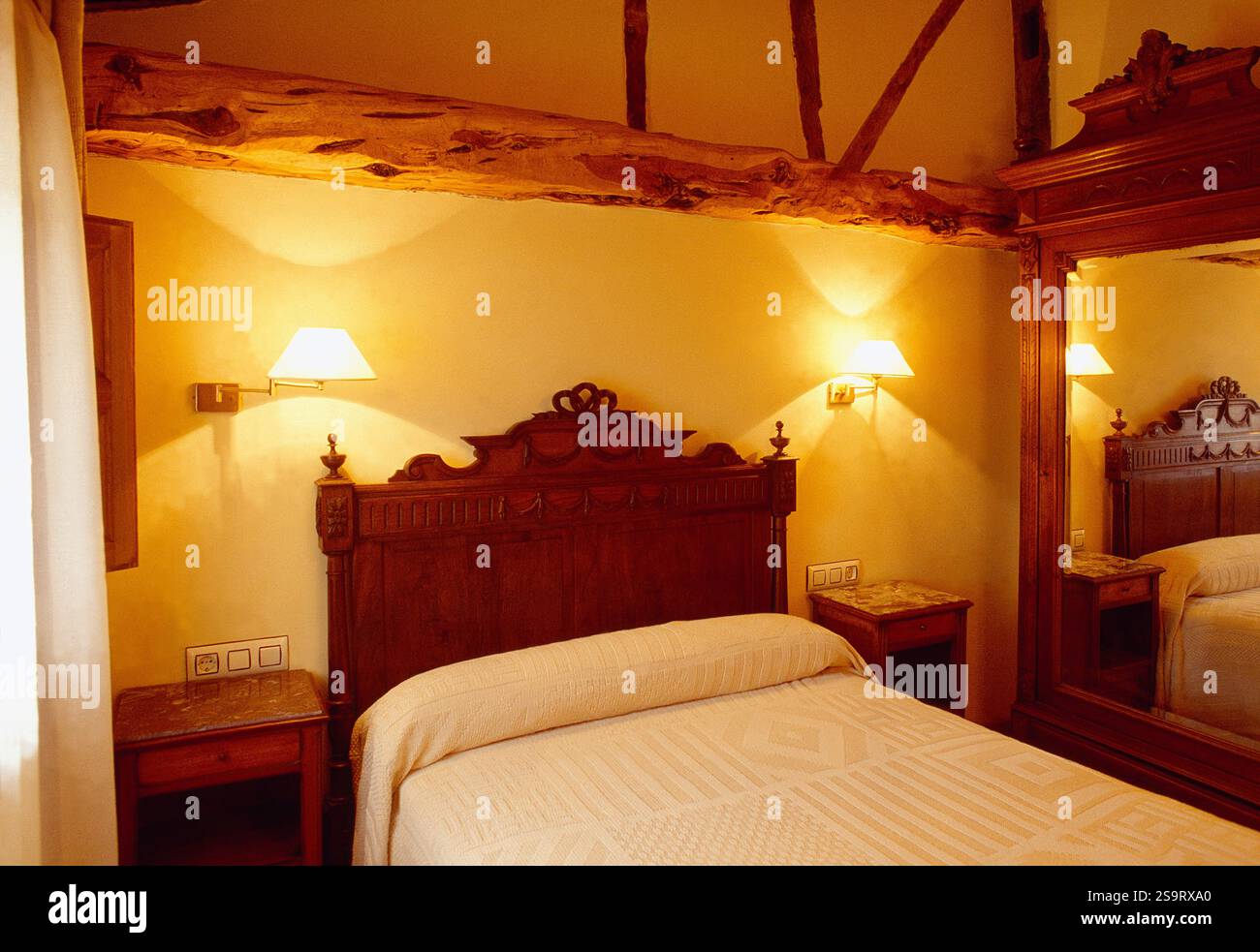 Dormitorio rural hi-res stock photography and images - Alamy