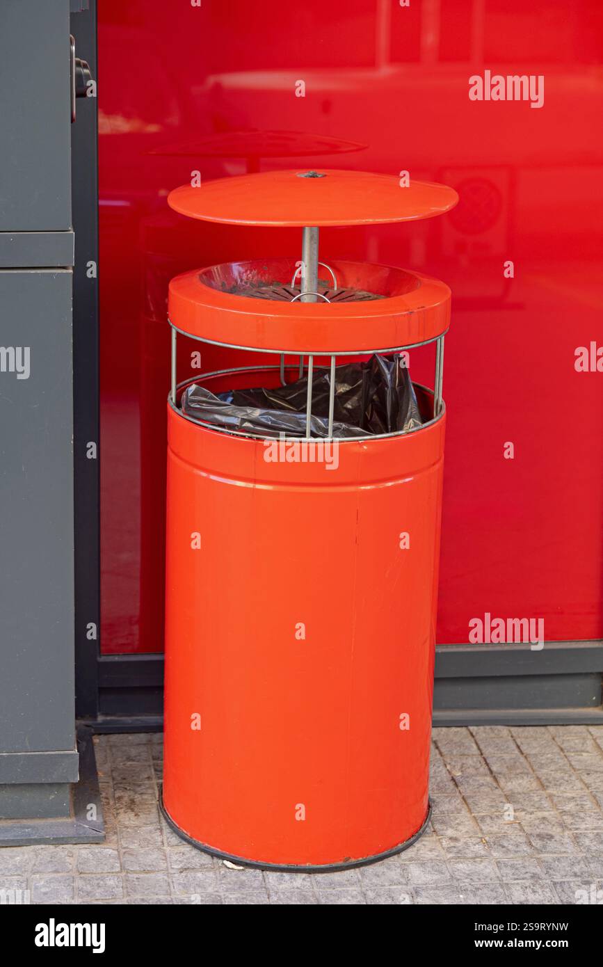 Modern New Red Trash Can With Ashtray at Top Stock Photo - Alamy