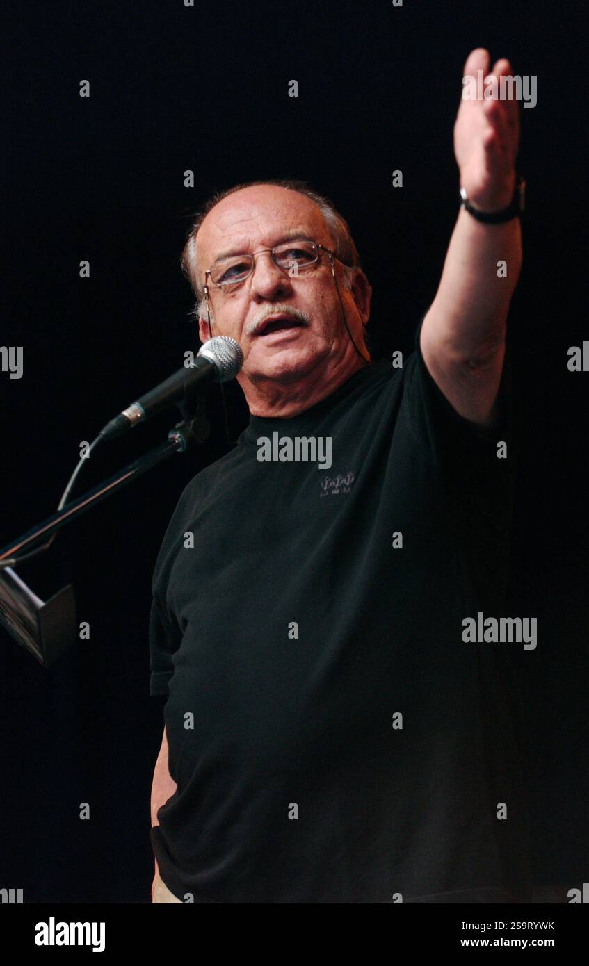 Milan Italy 21/09/2004 :Nanni Svampa, Italian singer, during the live ...