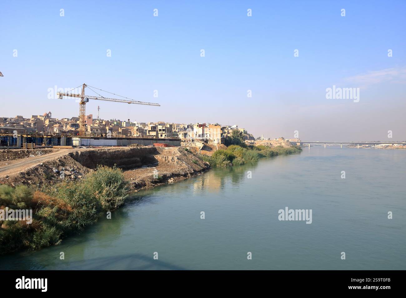 Tigris river dam water iraq hi-res stock photography and images - Alamy