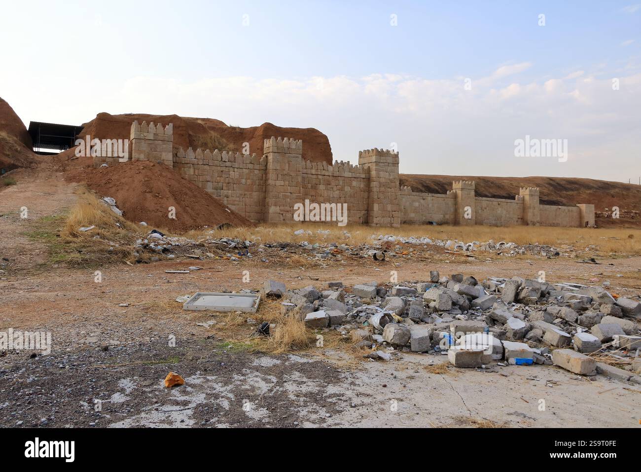 Nineveh (Nineve) Wall, Adad Gate in Mosul, Mossul, Iraq Stock Photo - Alamy
