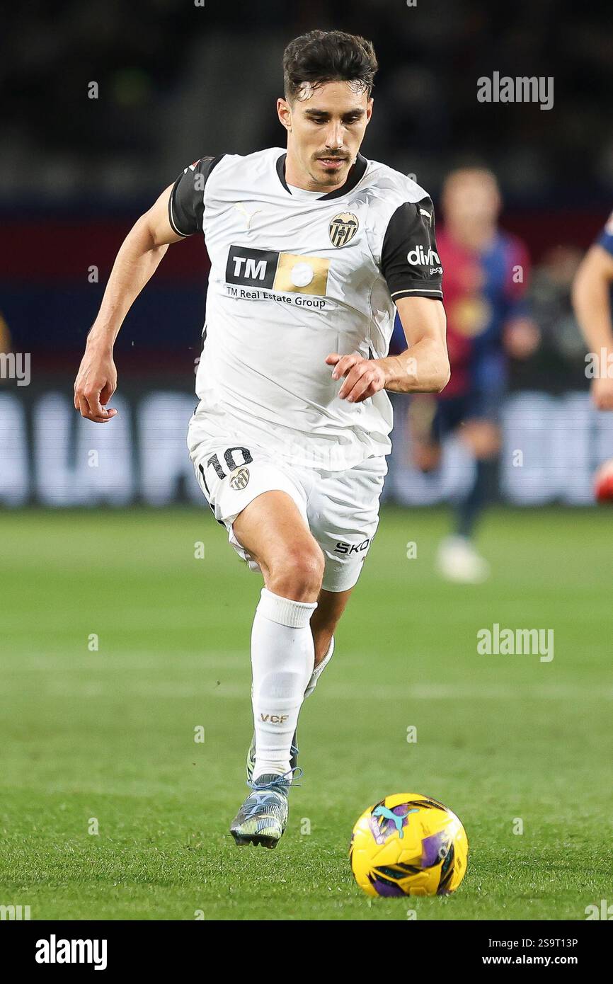 Barcelona, Spain. 26th Jan, 2025. Andre Almeida (10) of Valencia seen ...