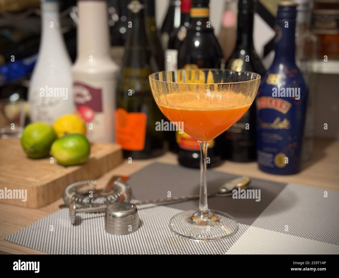 Mixing making drink hi-res stock photography and images - Alamy