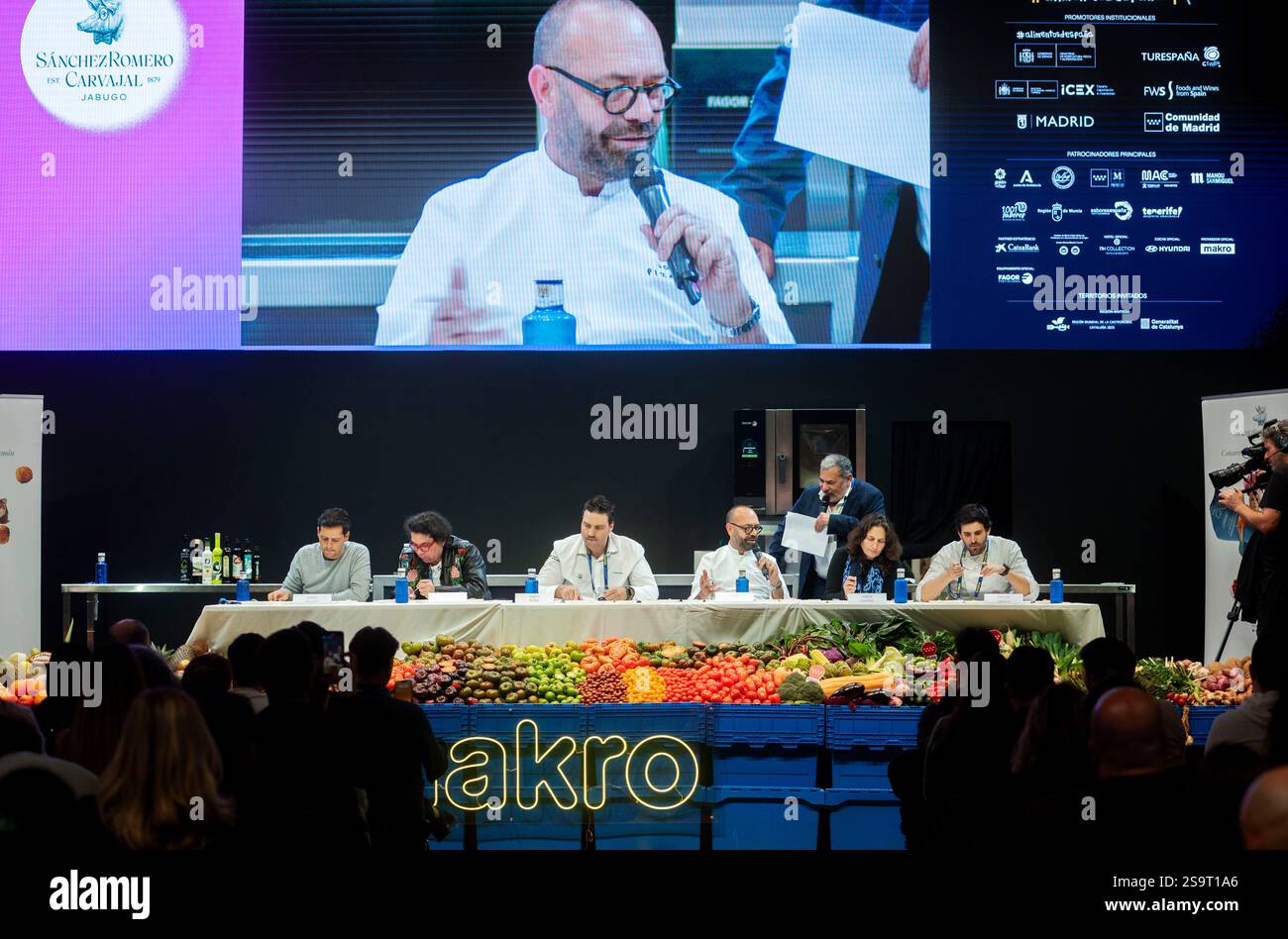 (L-R) Judges Jorge Vallejo, Gastón Acurio, Xanty Elías, José Pizarro, María Castro and Carlos ...