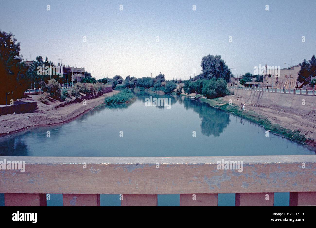 River Euphrates, Deir ez-Zor, Syria, May 1987 Stock Photo - Alamy