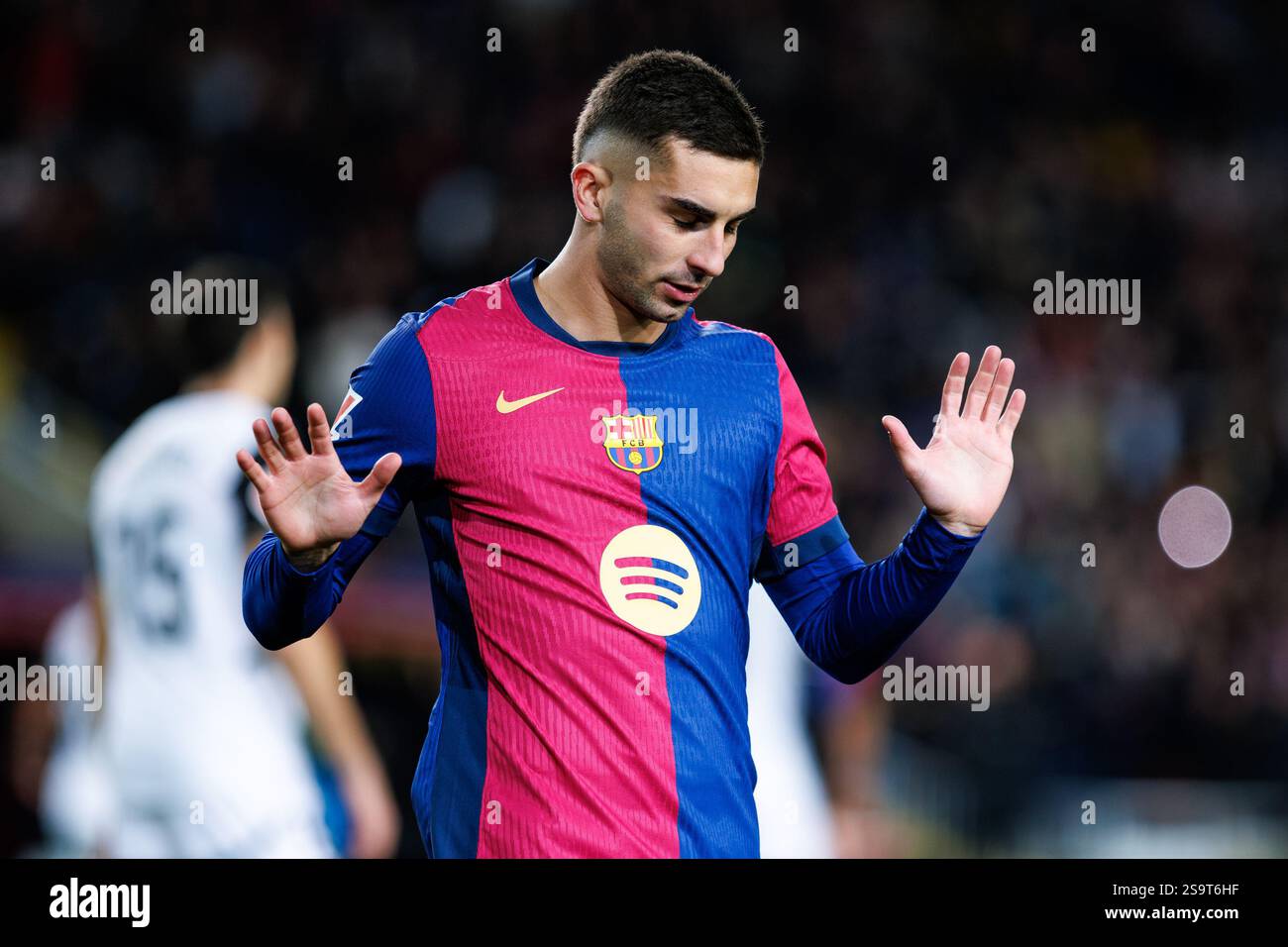 Barcelona, Spain. 26th Jan, 2025. Ferran Torres celebrates after ...