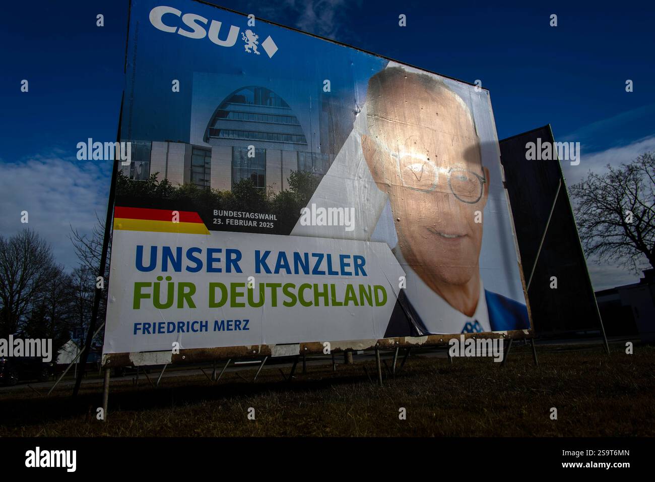 27.01.2025, Die Deutsche Bundestagswahl am 23.2.2025 wirft ihre Schatten voraus, Wahlplakate ...