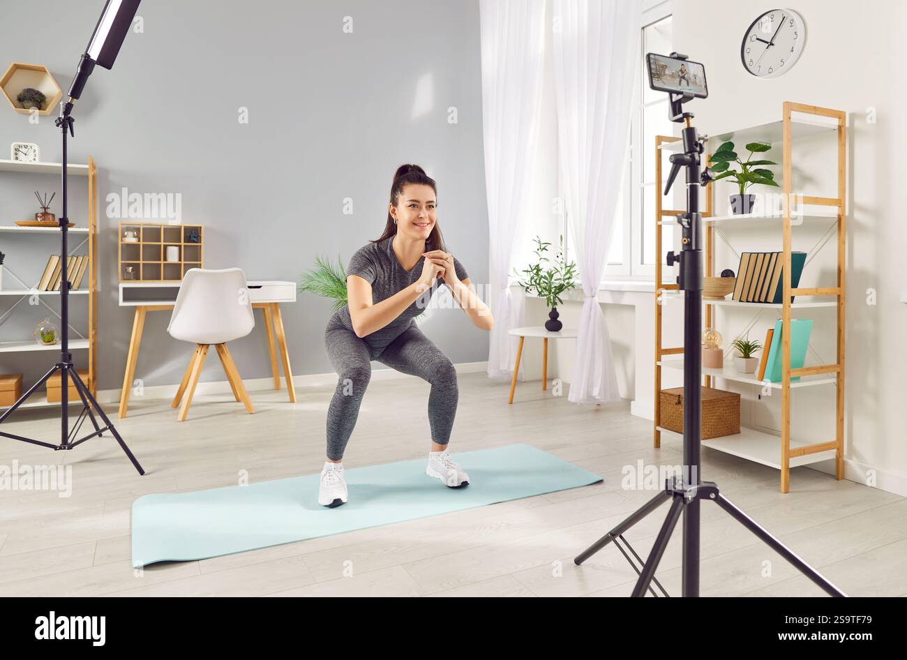 Fitness blogger records video of her workout at home, inspiring viewers ...