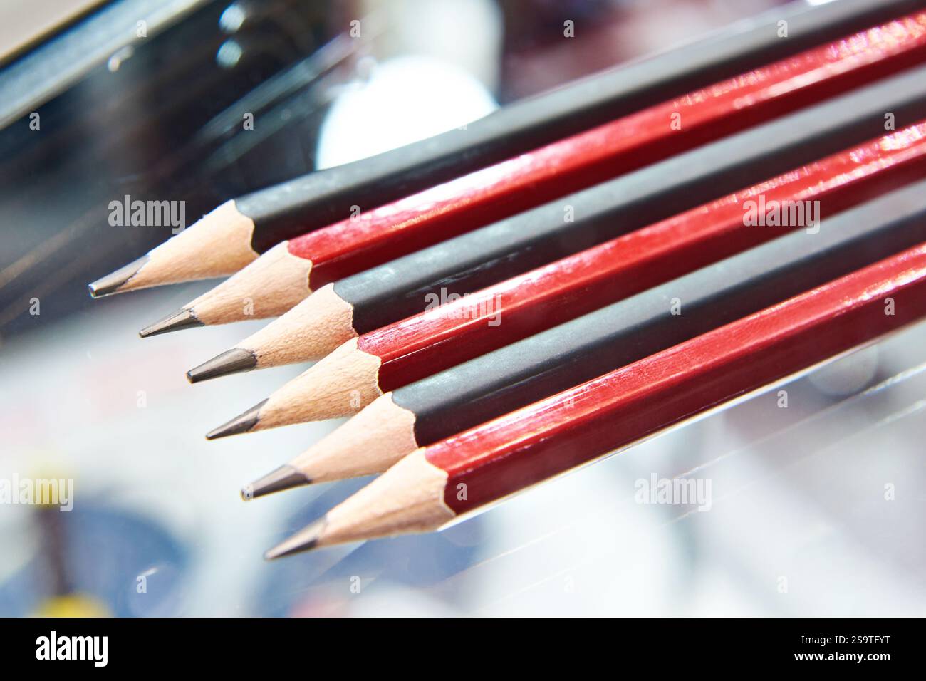 Graphite hi-res stock photography and images - Alamy