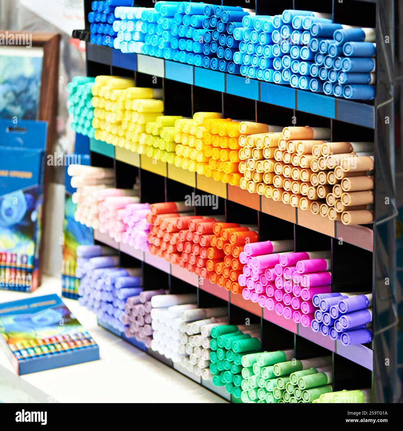 Markers collection hi-res stock photography and images - Alamy