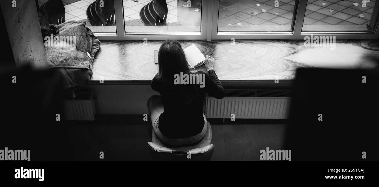 Table in room set Black and White Stock Photos & Images - Alamy