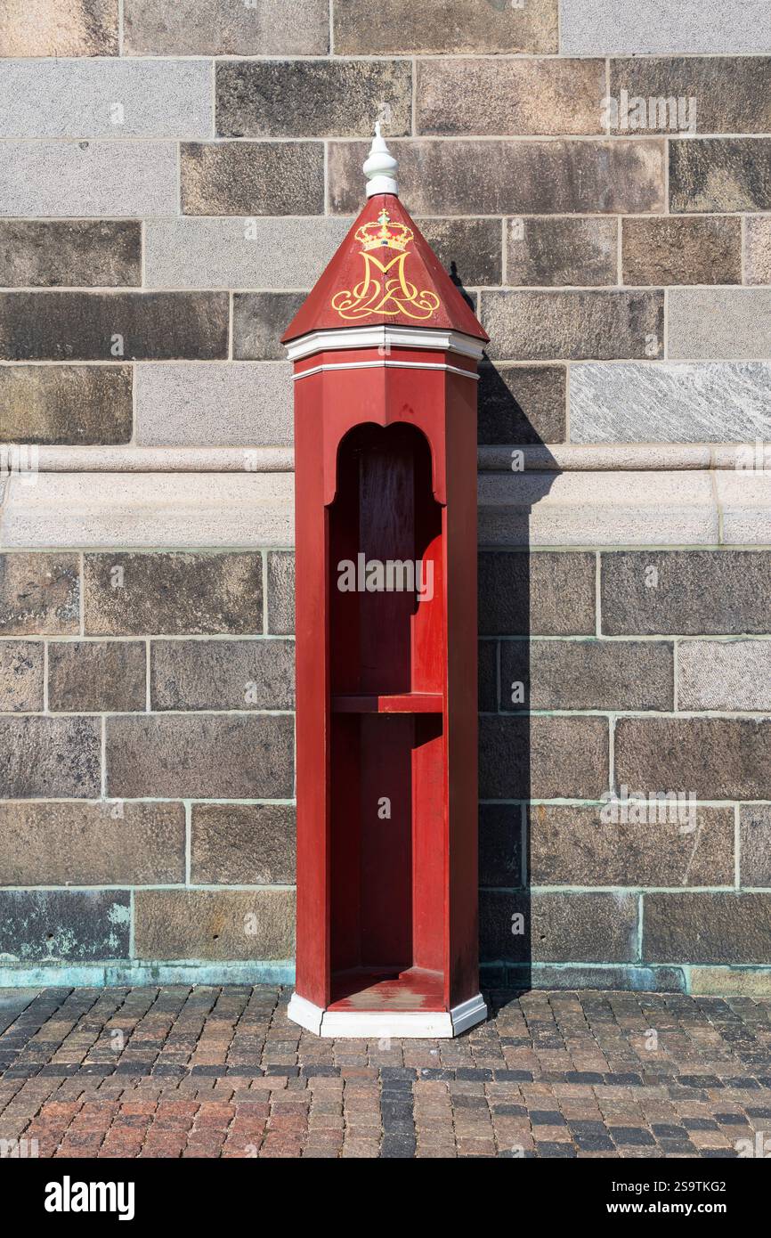 Danish Royal Guard Sentry Box in Copenhagen in Denmark Stock Photo - Alamy