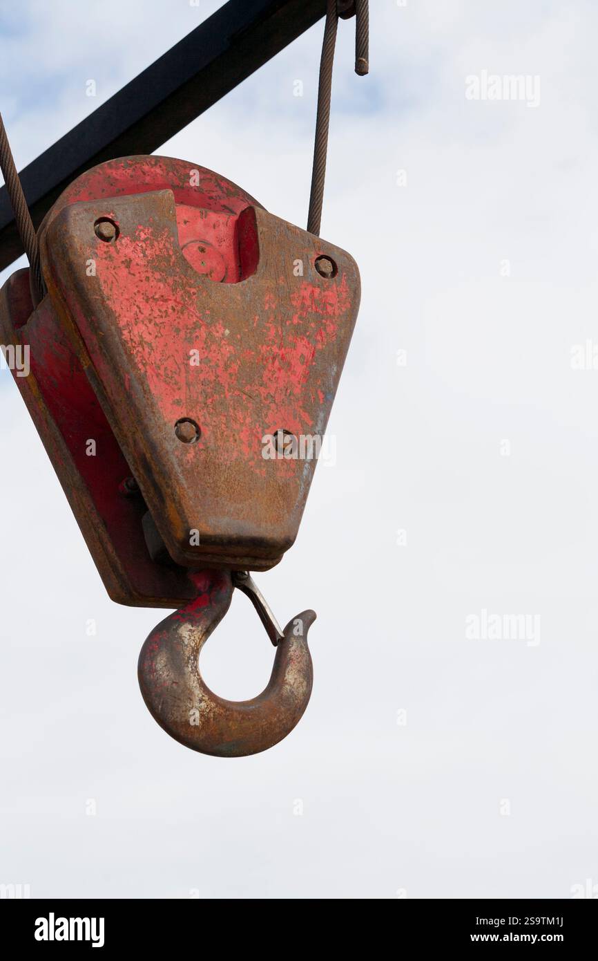 Heavy lifting hook hi-res stock photography and images - Alamy