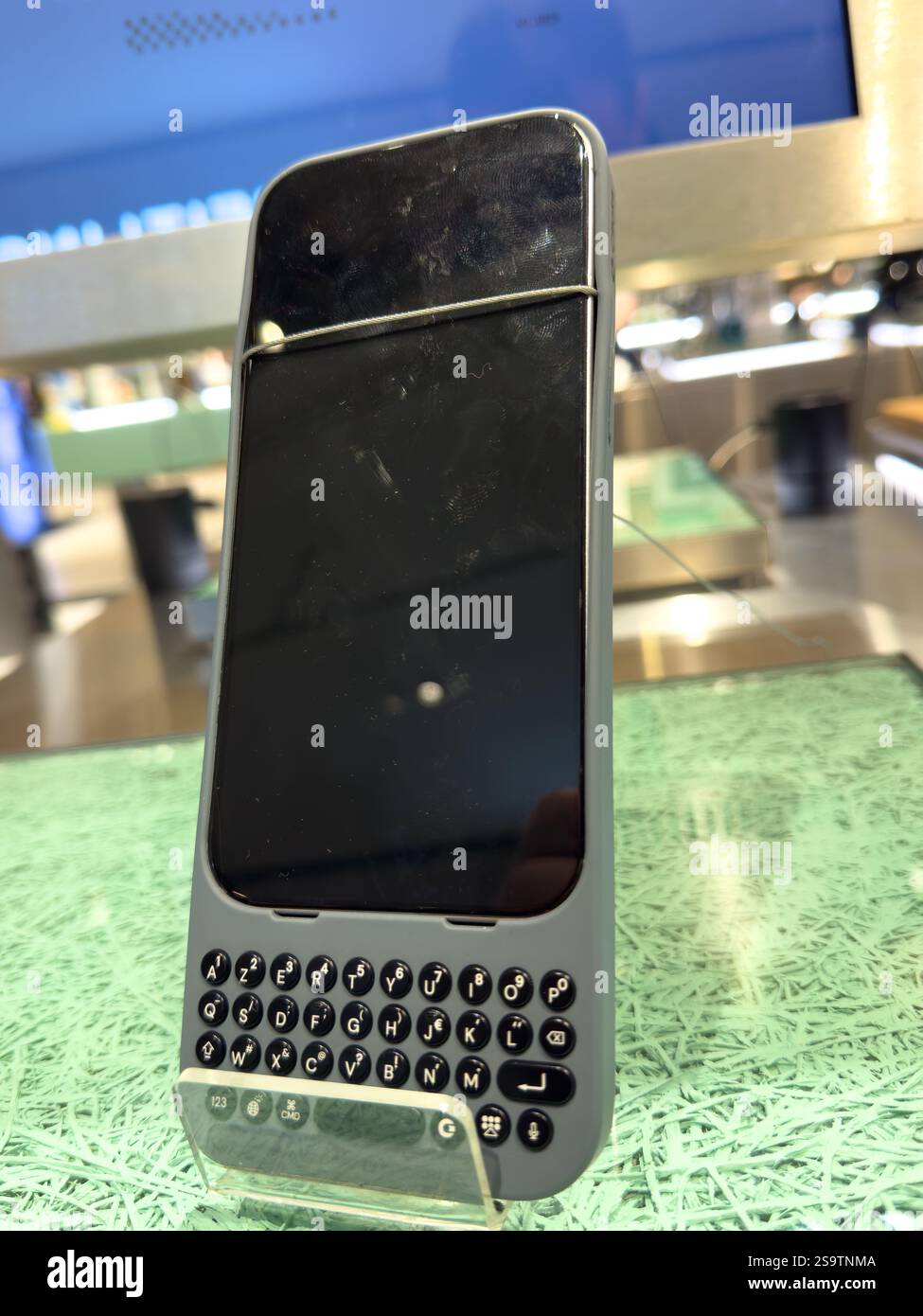 Unique smartphone design combines touchscreen and physical keyboard ...