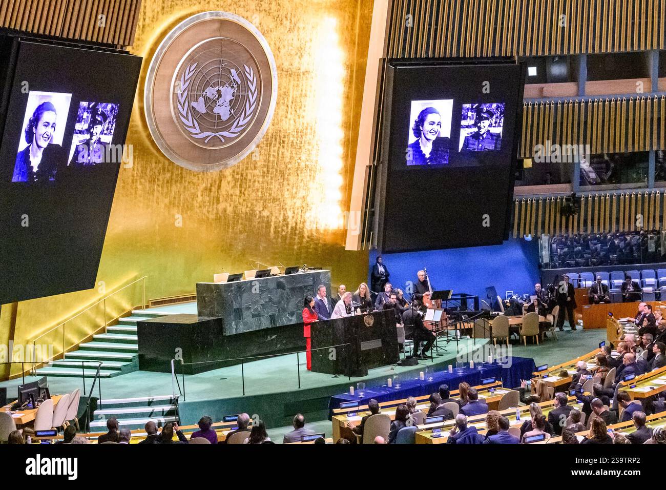 New York, USA. 27th Jan, 2025. Marianne Muller, who was born in 1942 during the Holocaust ...