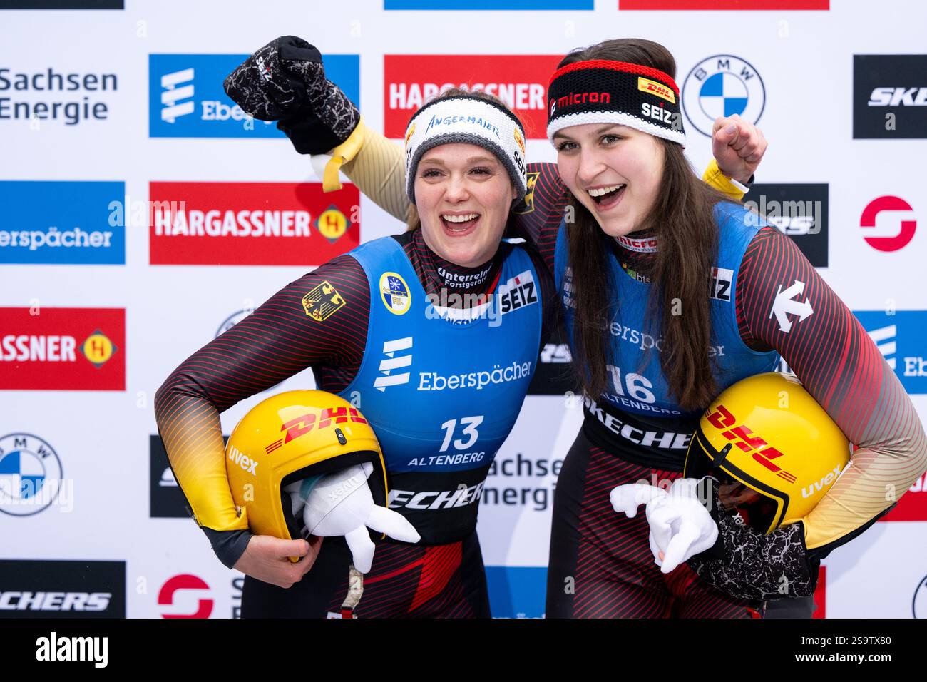 Anna Berreiter (Deutschland), Merle Fraebel (Deutschland) jubeln ueber ...