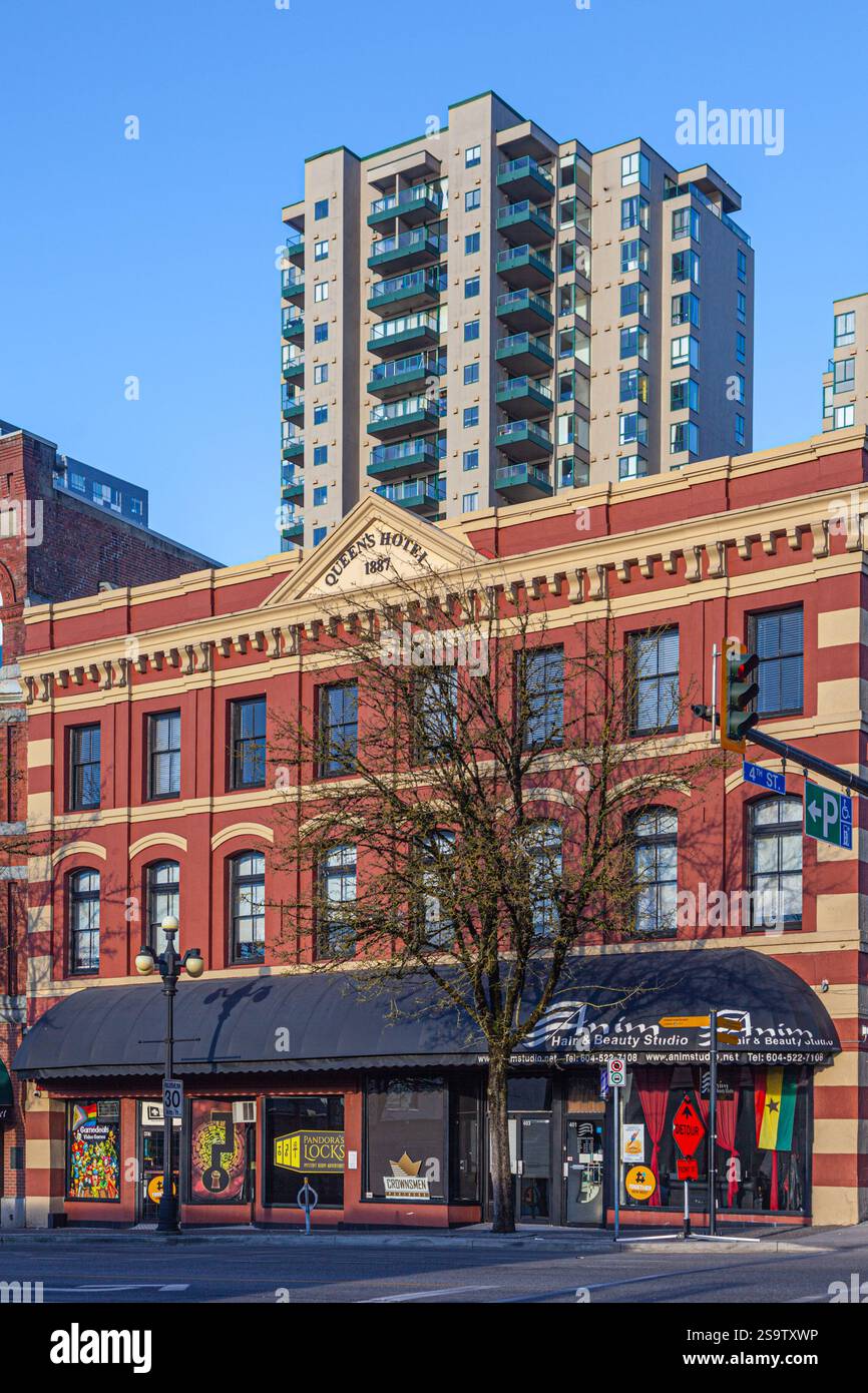 Contrast of old and new architecture on Columbia Street in New ...