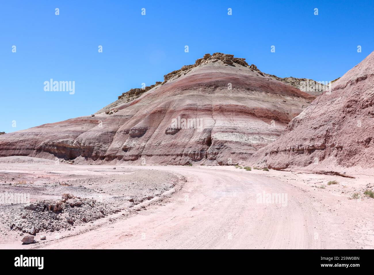 Otherworldly Bentonite Hills in the Utah desert near Hanksville Utah ...