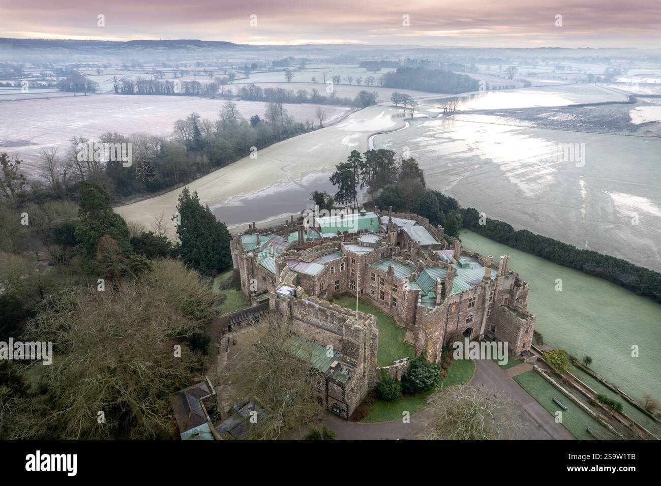Berkeley Castle in Gloucestershire, England UK Stock Photo - Alamy
