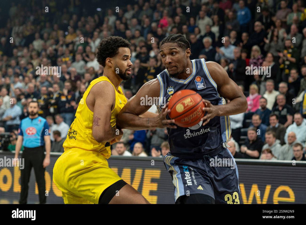 27.01.2025, EWE Arena, Oldenburg, GER, easy Credit-BBL, EWE Baskets ...