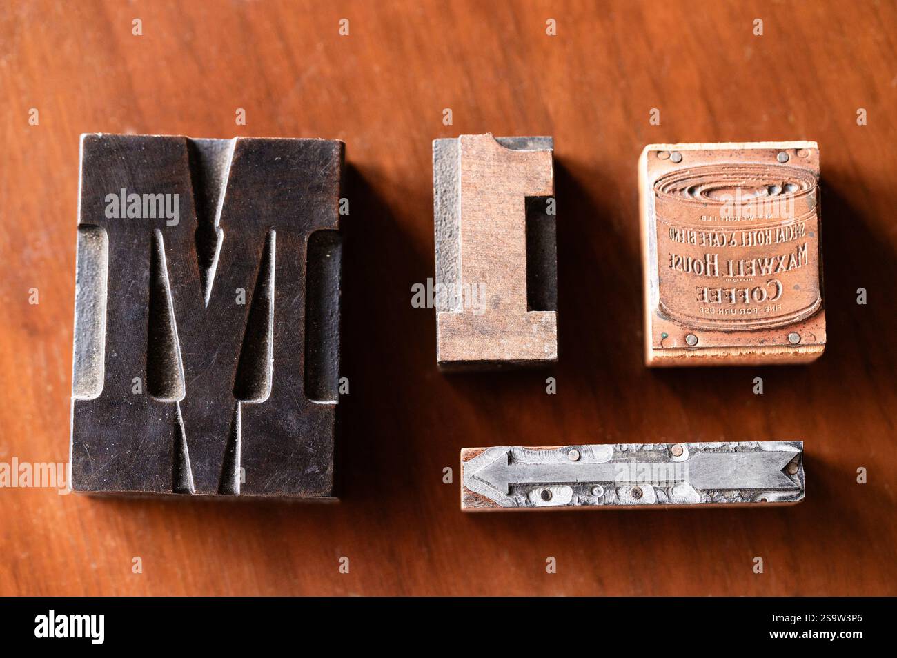 Old letterpress printing blocks hi-res stock photography and images - Alamy