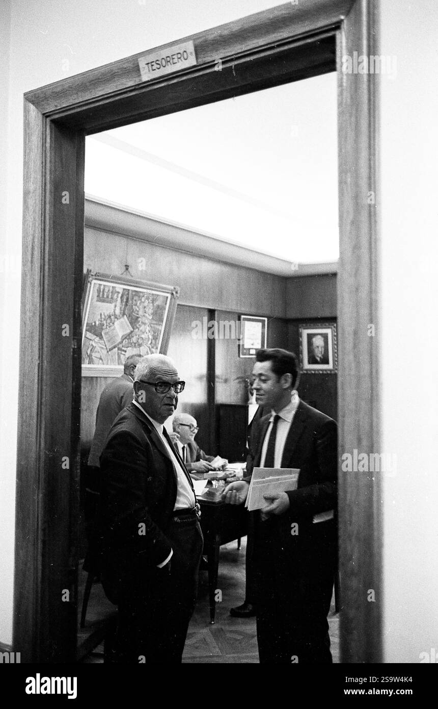 16 april 1969 Black and White Stock Photos & Images - Alamy