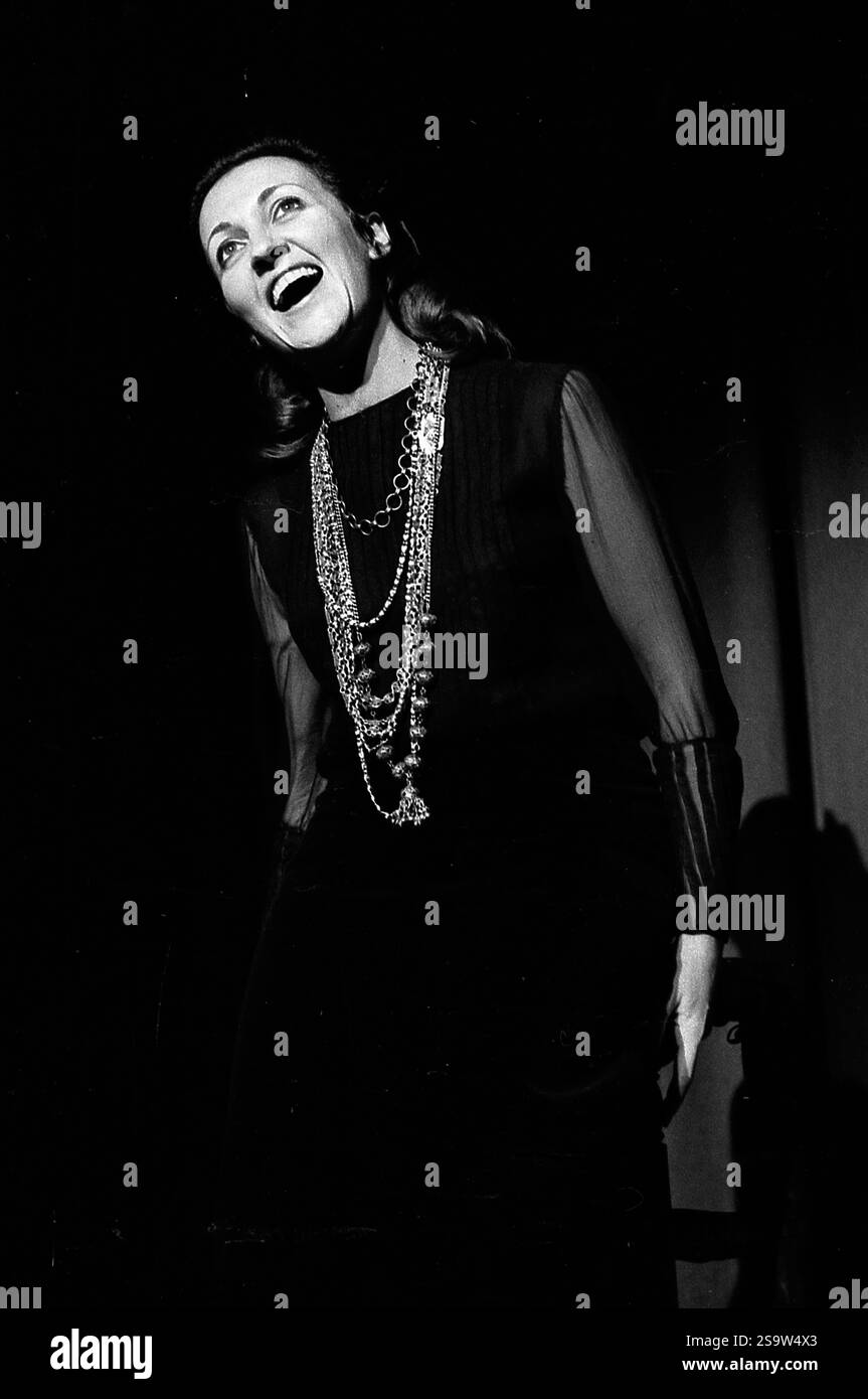 Dina roth hi-res stock photography and images - Alamy