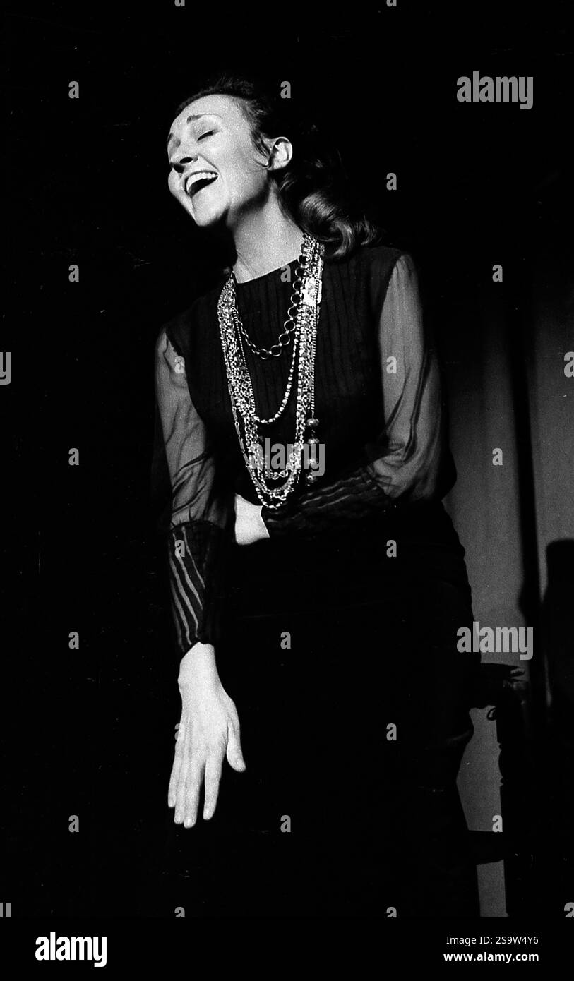 Argentine singer and teacher Dina Rot (Dina Gutkin Saposnik) during a ...